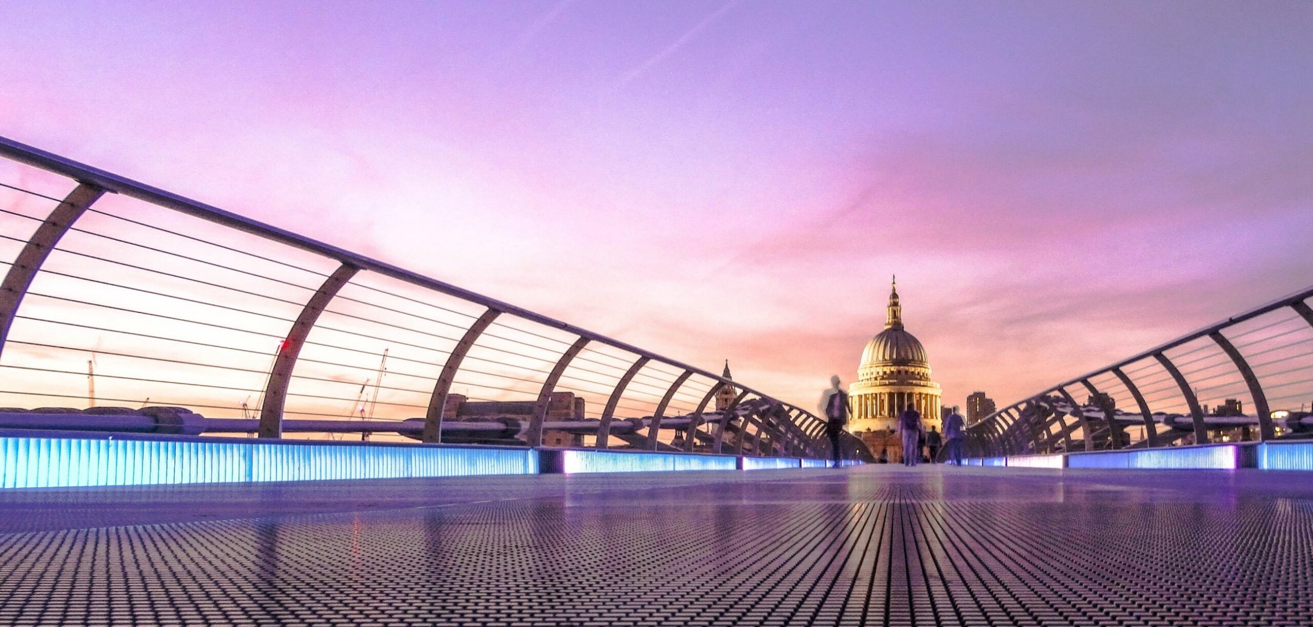 E2E radio services for multi-technology/vendor networks - Digis Squared